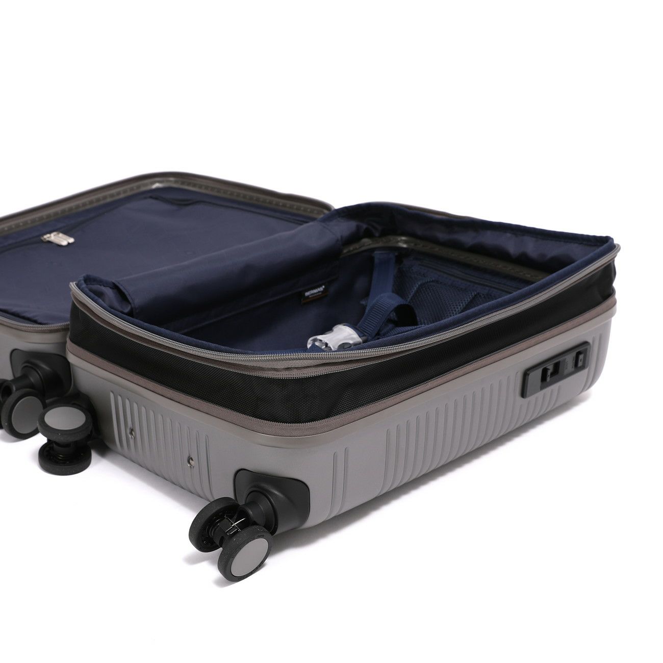 No.60295：フロントオープンファスナー38L 48cm | BERMAS OFFICIAL WEB SHOP